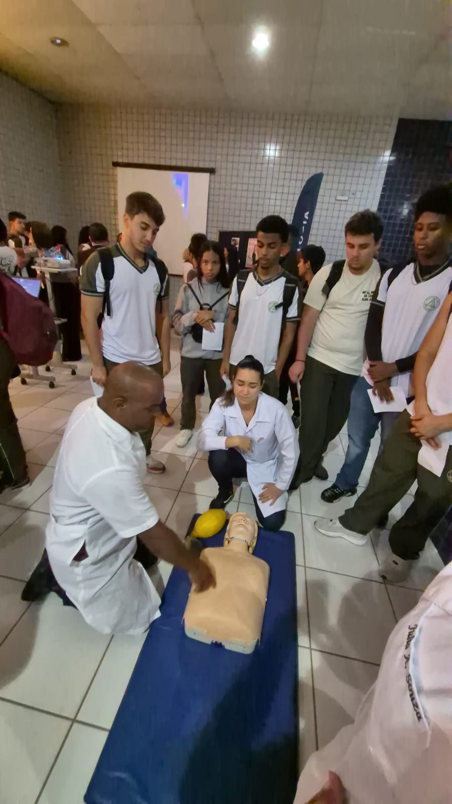 Feira das Profissões da Universo: Um Dia de Conhecimento e Vivência ...